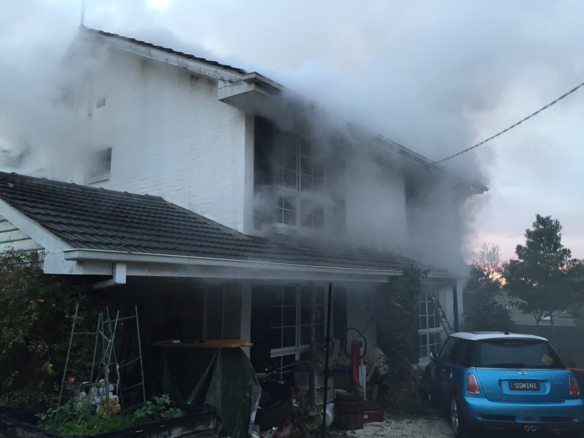 Teen suffers burns in Dandenong house fire - ABC News