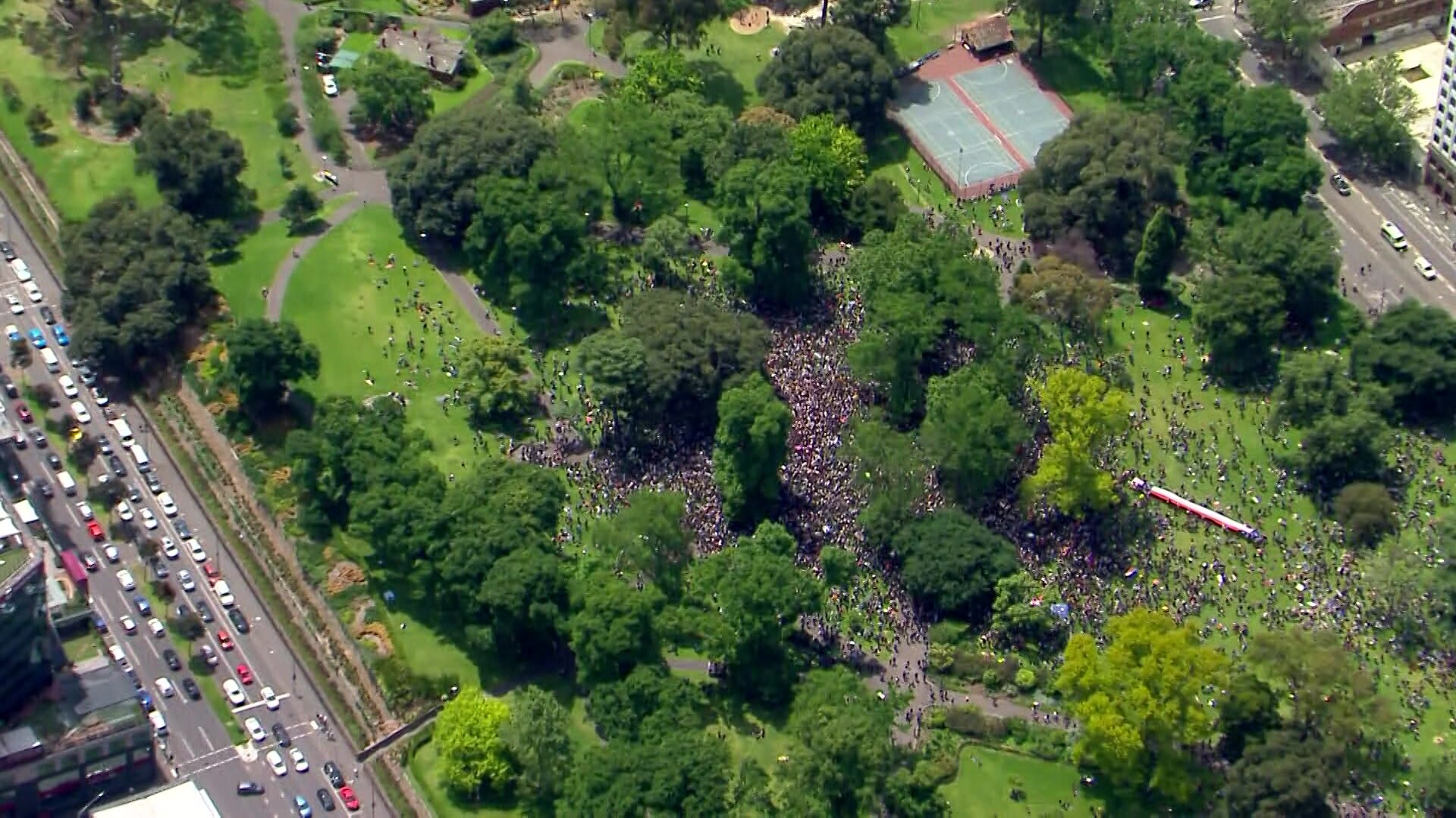 Thousands of anti-lockdown, vaccine mandate protesters march at COVID ...