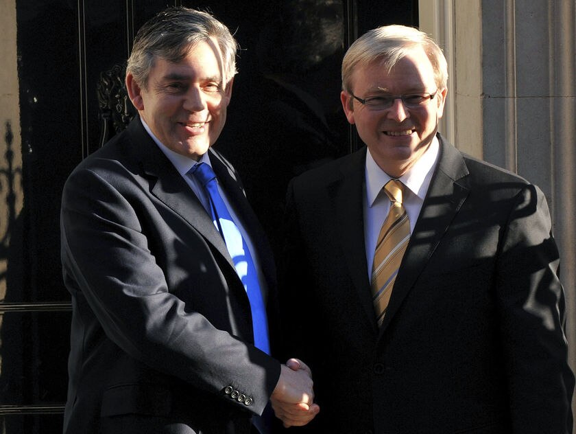 Rudd arrives for Downing St talks - ABC News