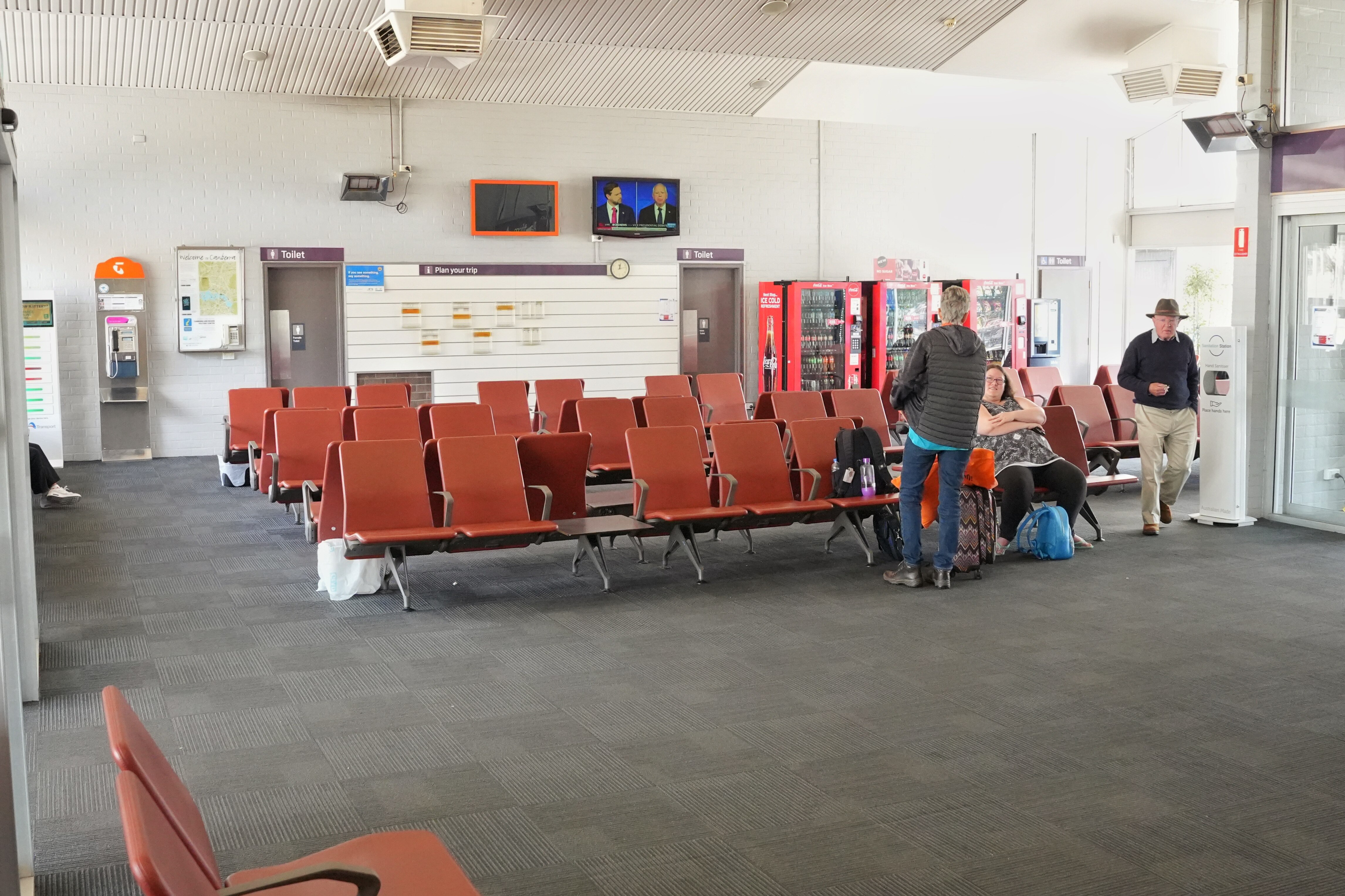 ACT and NSW governments commit to improving Canberra-Sydney train line ...