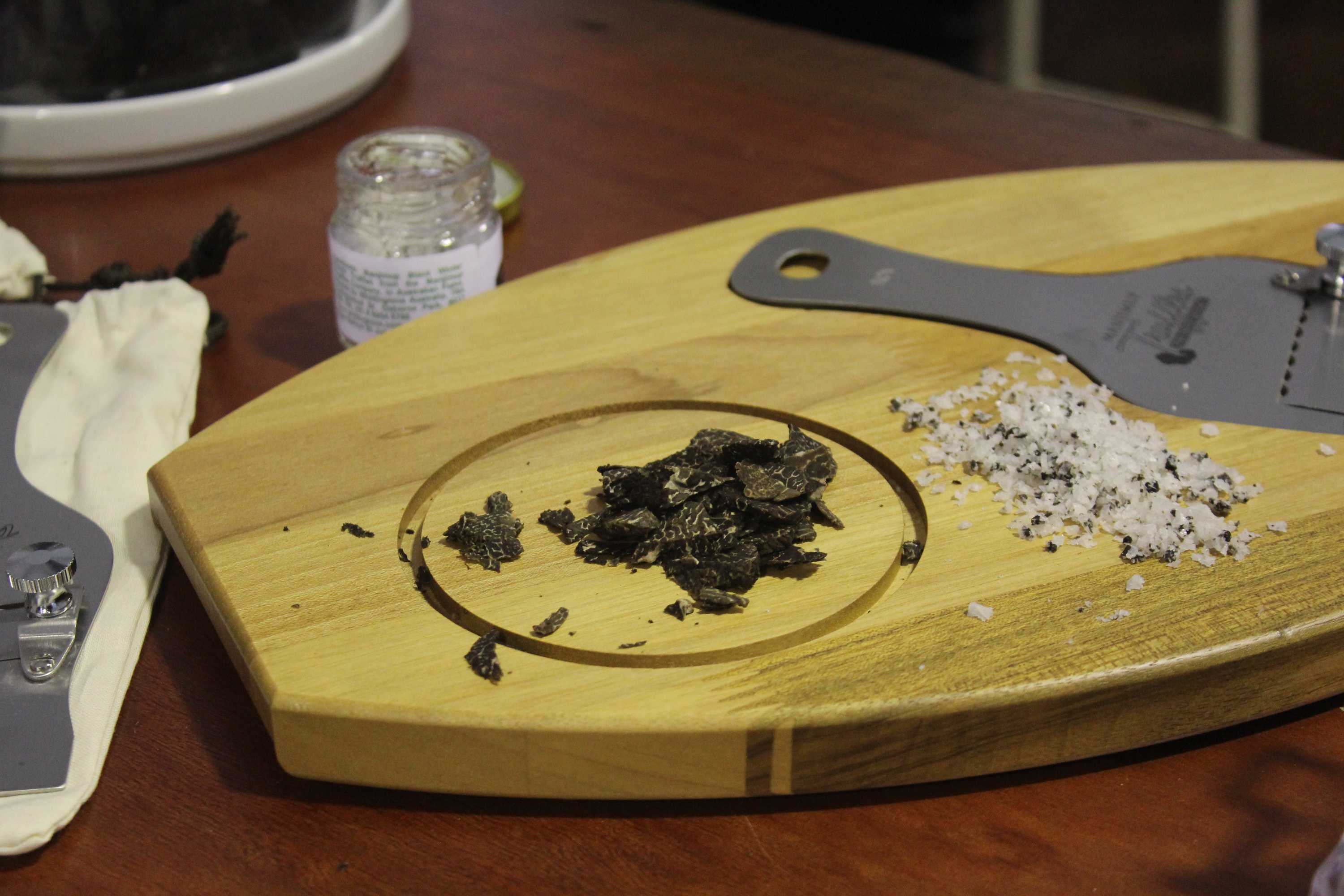 Truffle growers band together to secure industry - ABC News