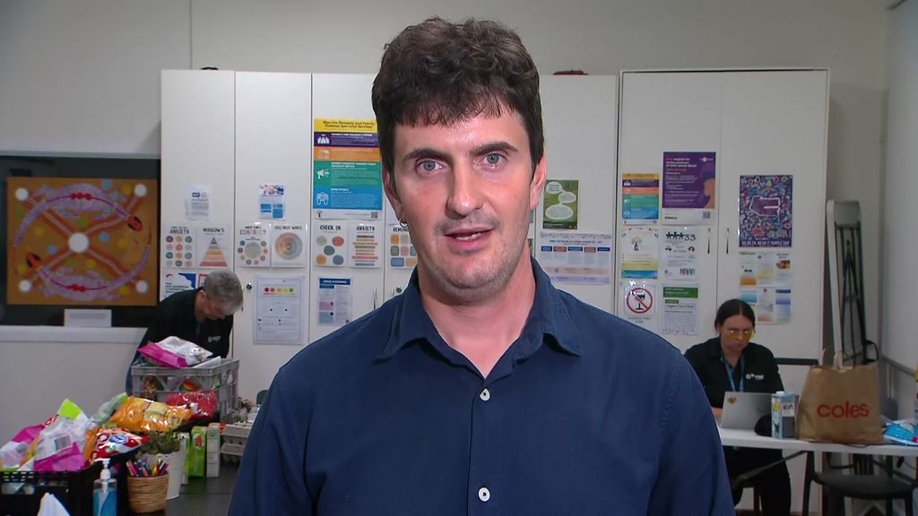 Rough sleepers prepare for Tropical Cyclone Alfred - ABC News