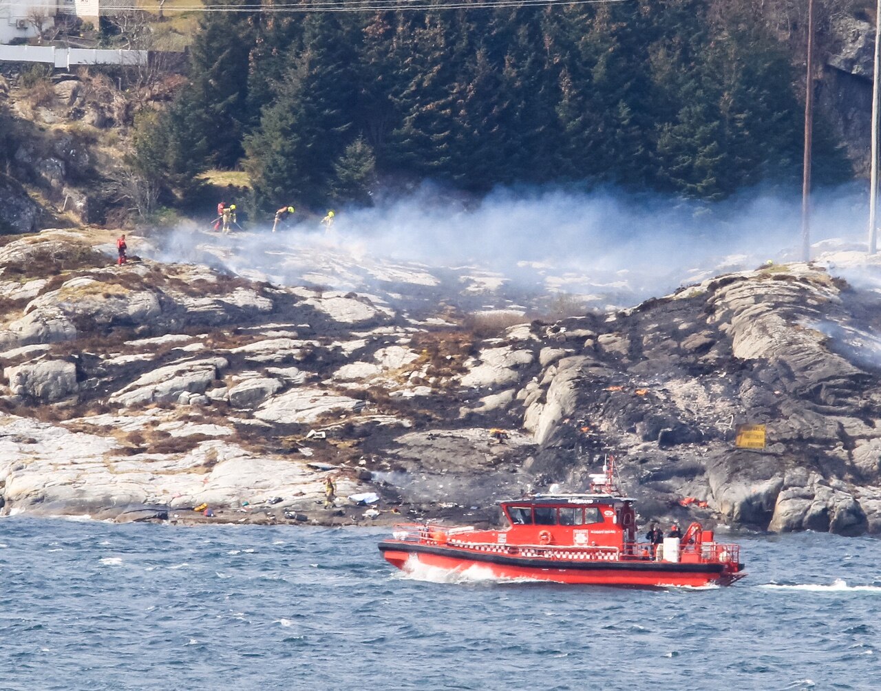 Norway helicopter crash: Airbus grounds Super Puma after 13 presumed ...
