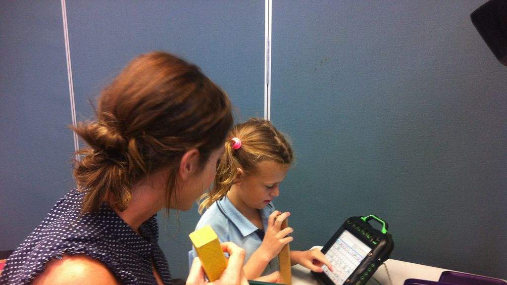 New technology helps children with autism find their first words - ABC News