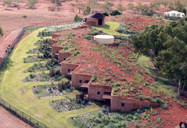 'Great Wall of WA' Pilbara accommodation wins UNESCO acclaim - ABC News