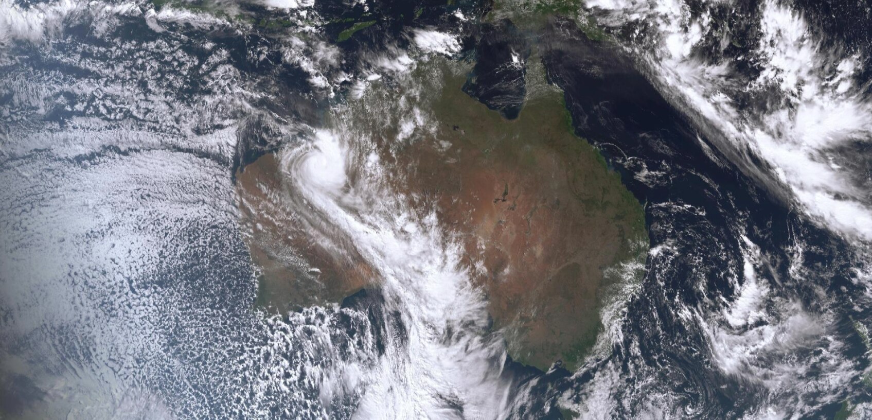 Tropical Cyclone Ilsa: Downgraded system tracks inland after setting ...
