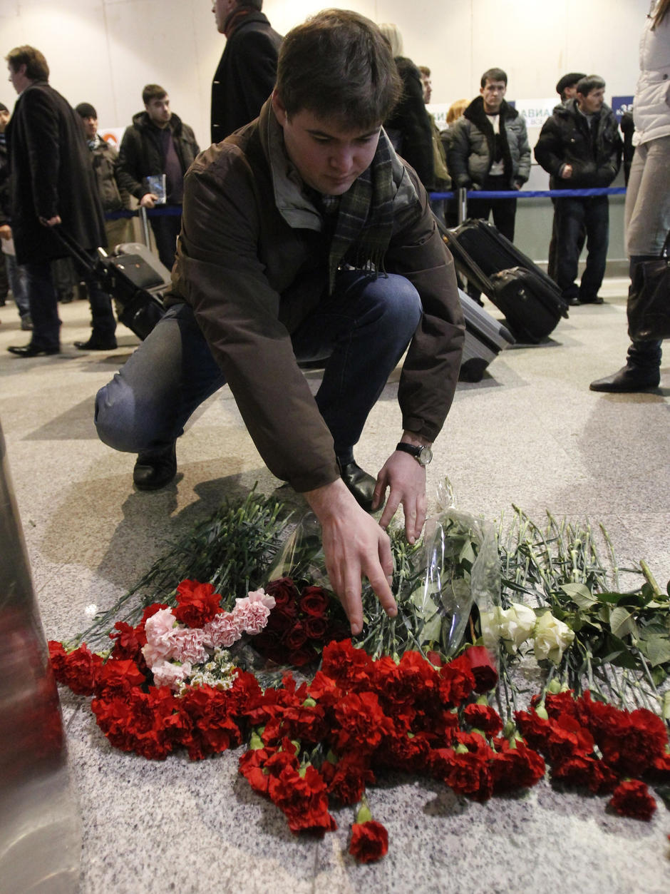 Moscow mourns airport bombing victims - ABC News