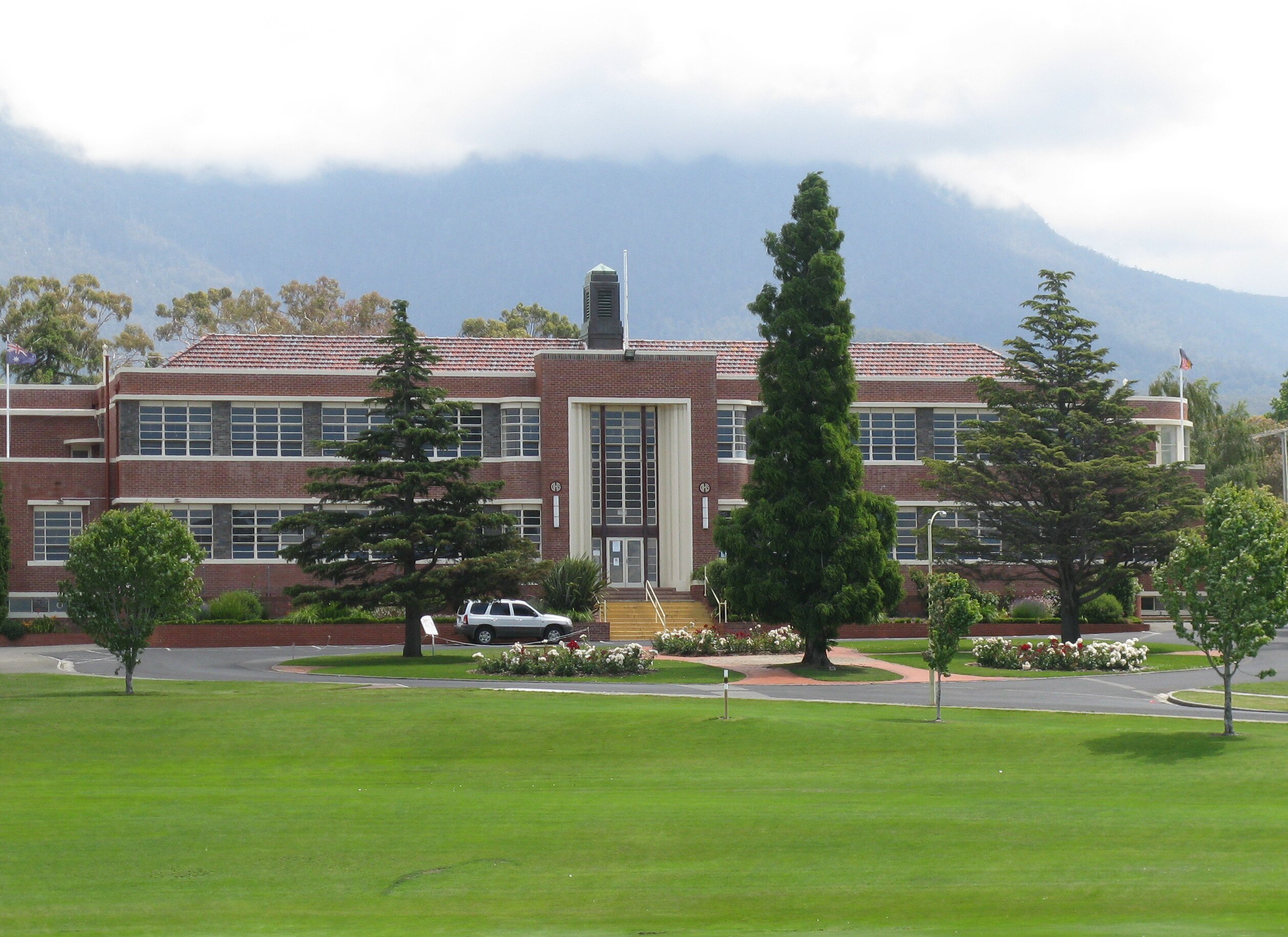 Ogilvie High School students lament end of girls school set to merge ...