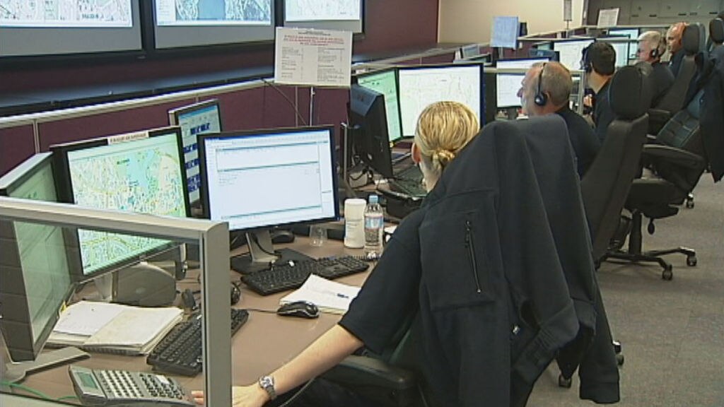 Mental health clinicians helping police save lives - ABC News