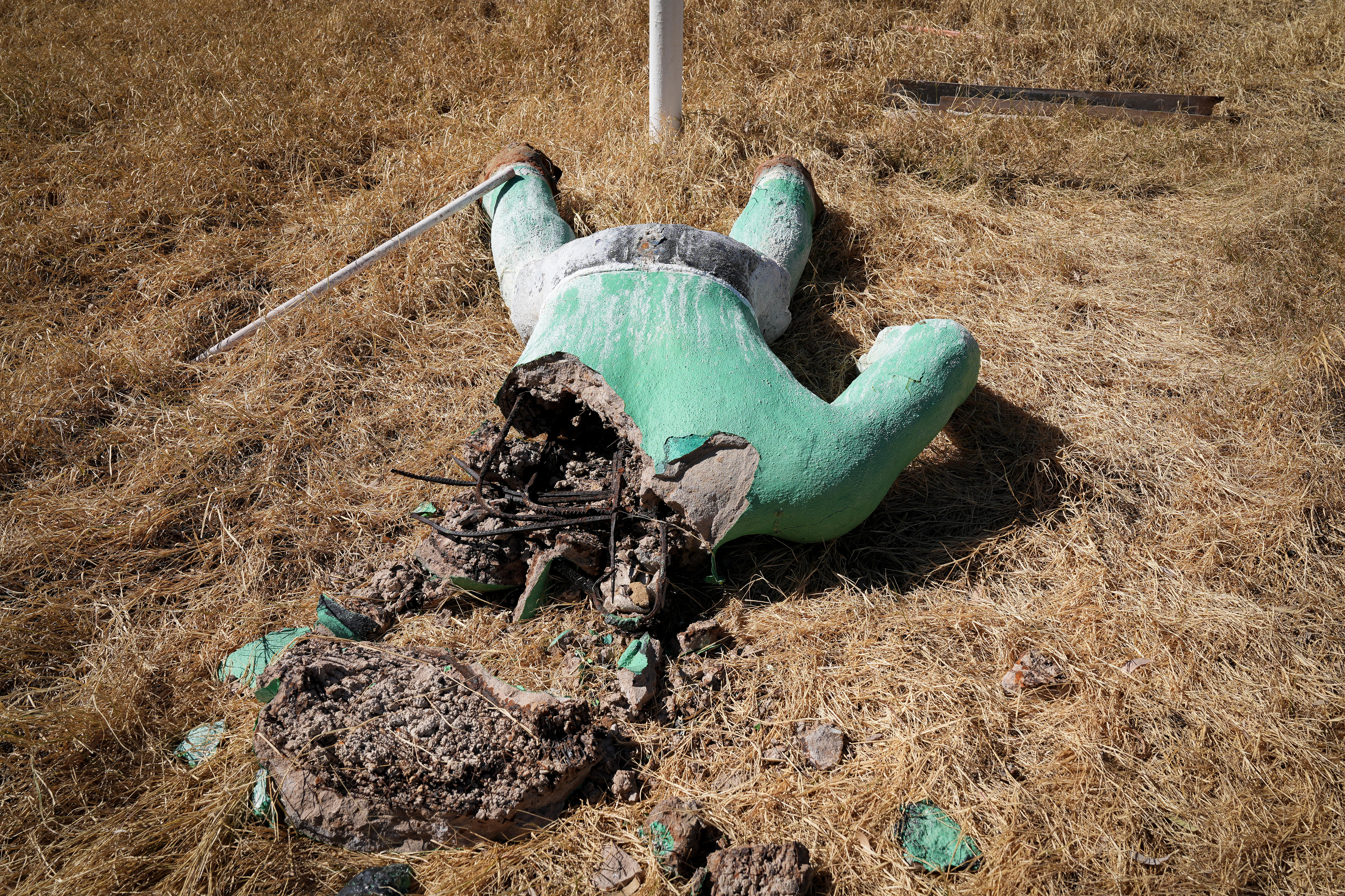 How a tiny outback NT roadhouse went from Australia's UFO capital to ...