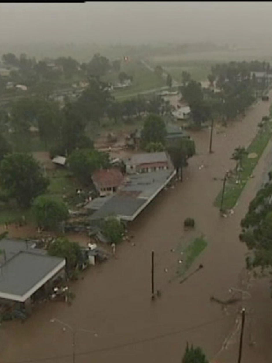 Grantham devastated by flood waters - ABC News