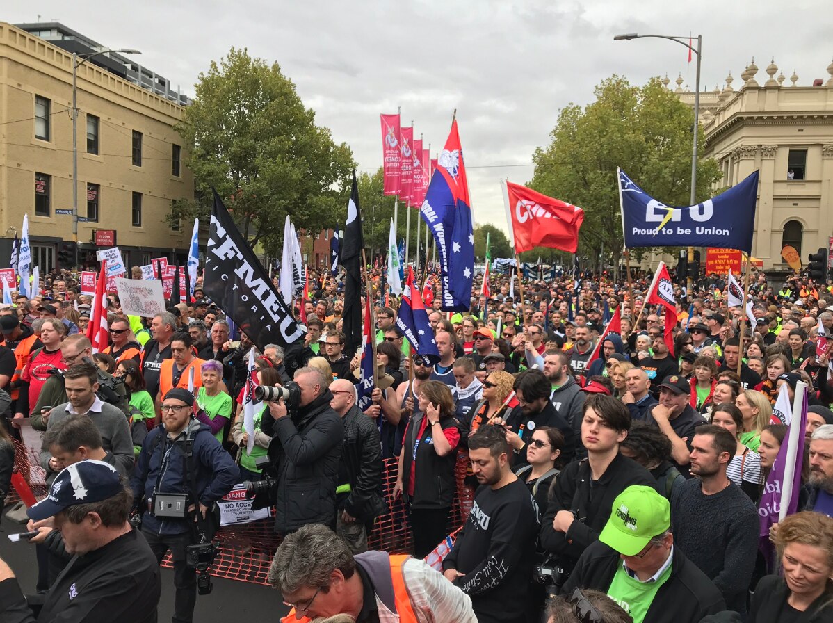 Union rallies shut down central Melbourne demanding industrial law ...