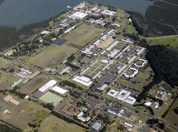 HMAS Cerberus naval base given all clear after bomb squad inspection ...