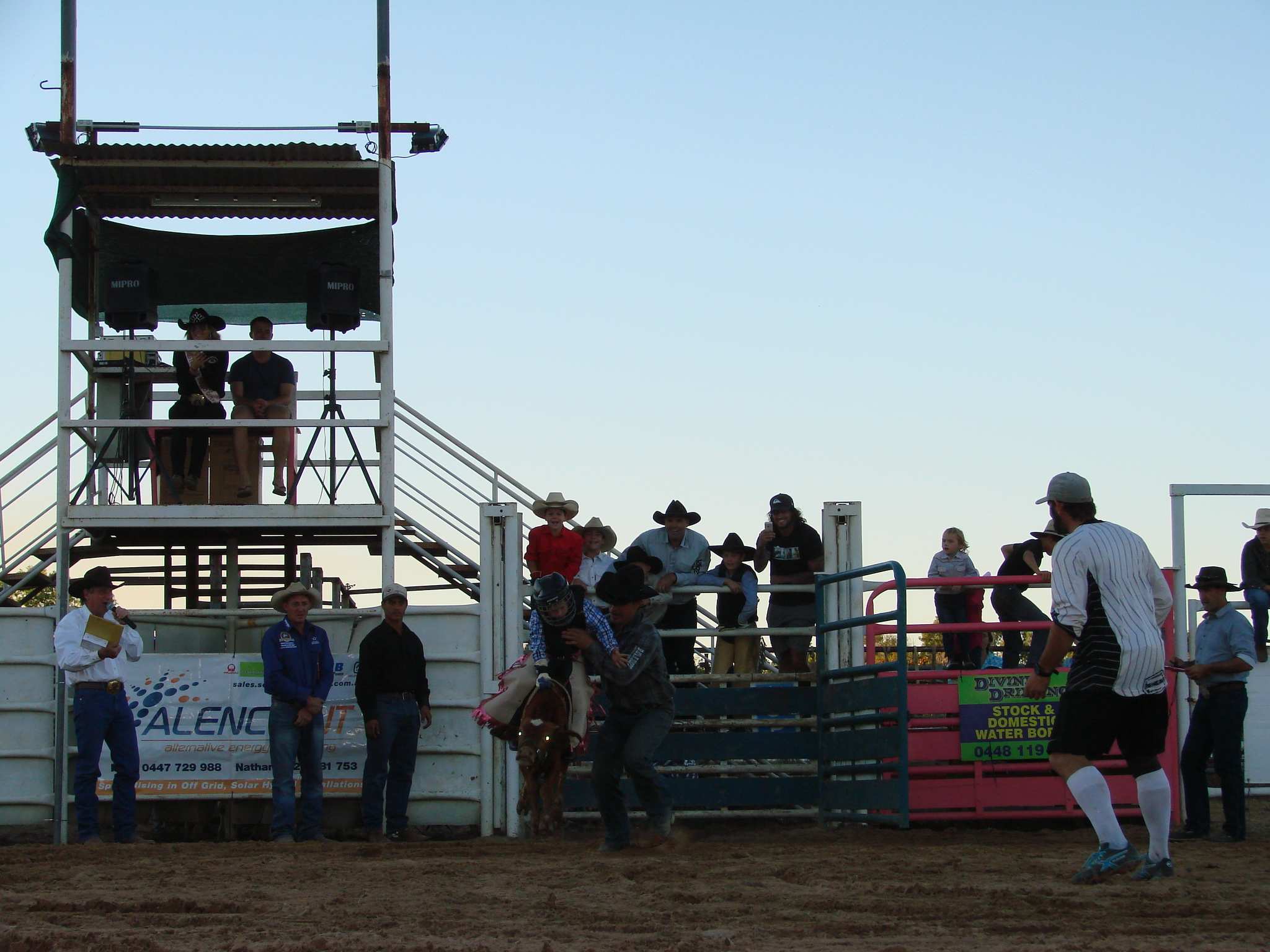 Big grins, little boots and few tears at Top End junior rodeo - ABC News