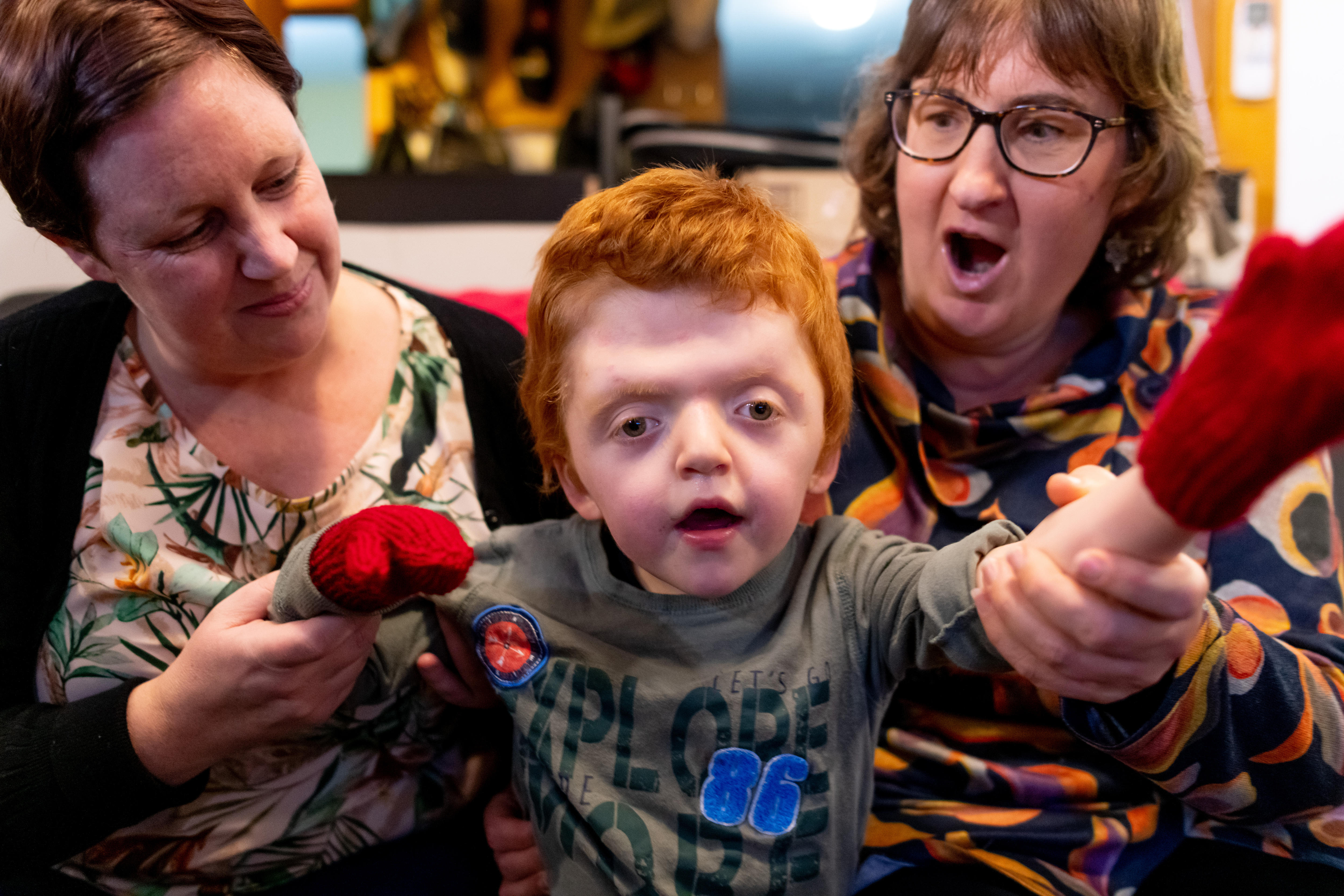 An online community of knitters gives Deacon Staak a new thread of hope ...