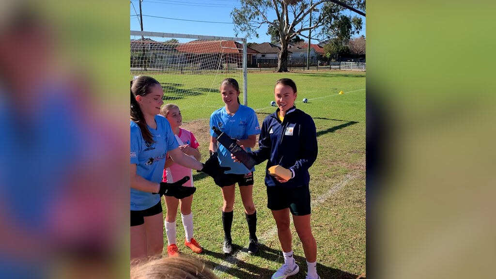 The Stingrays had a surprise visitor at training recently. - ABC News