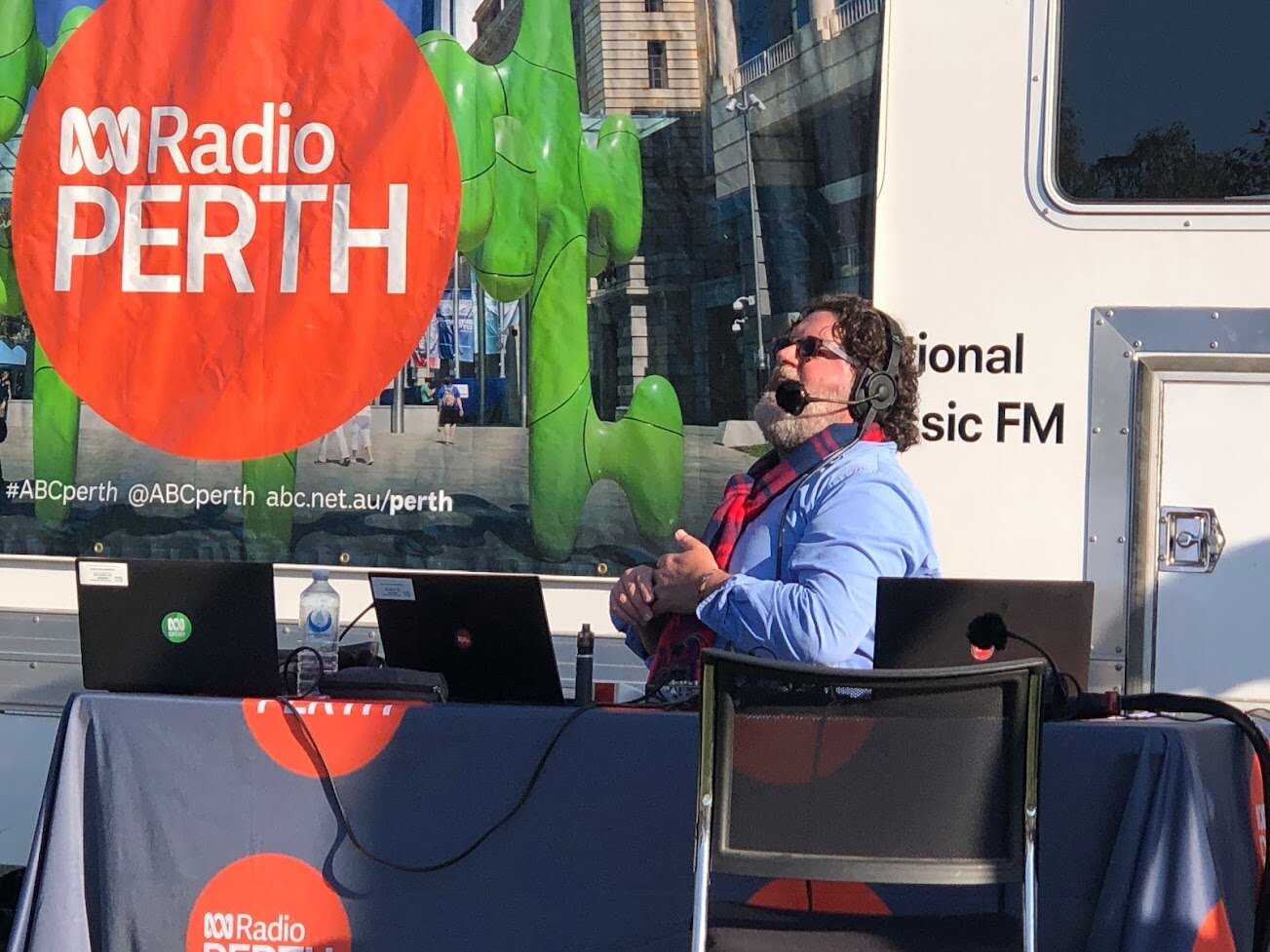 Tributes flow after news of the sudden death of popular, long-time ABC ...