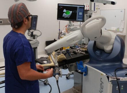 The robots helping in the fight against COVID-19 - ABC listen