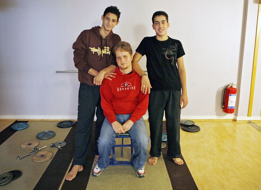 Displaced Iraqi teenagers flee to Sweden - ABC News