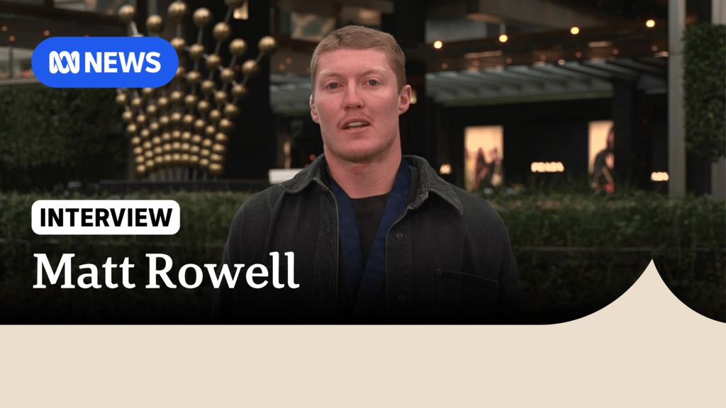 Outback fishing for the world's largest freshwater prawn - ABC News