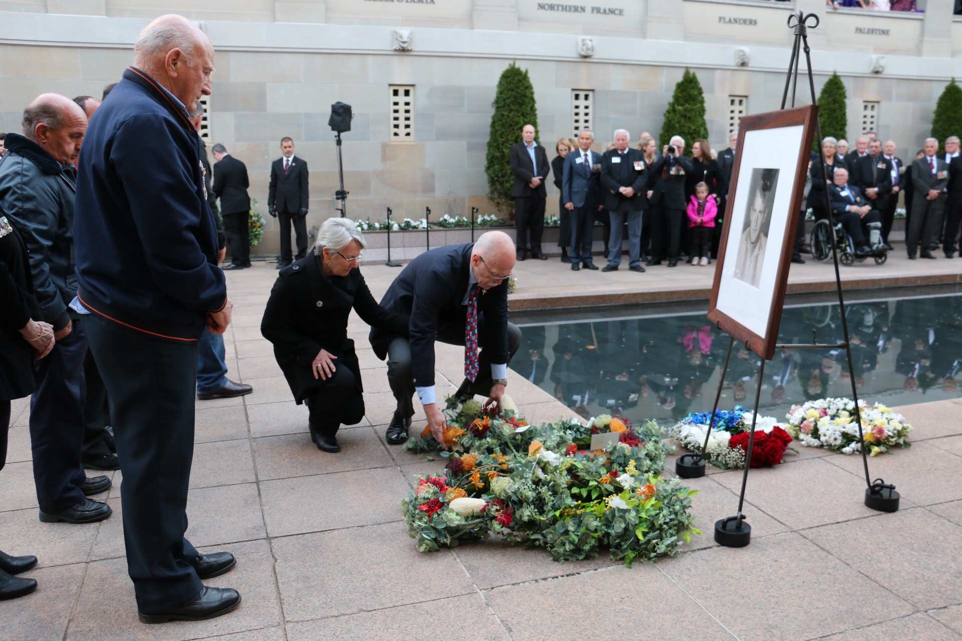 Vietnam veterans honoured at Last Post ceremony in Canberra - ABC News
