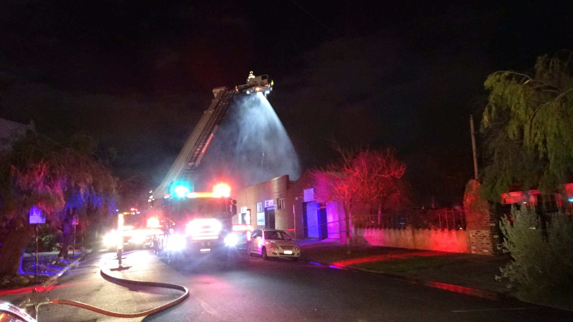 Fremantle panel beater shop fire causes $500,000 in damage, nearby ...