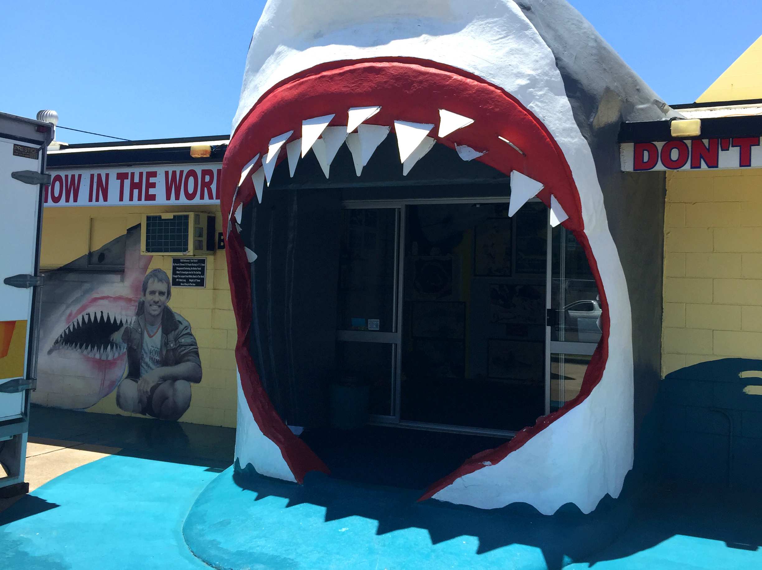 Vic Hislop's Shark Show closes doors after 30 years in Hervey Bay - ABC ...