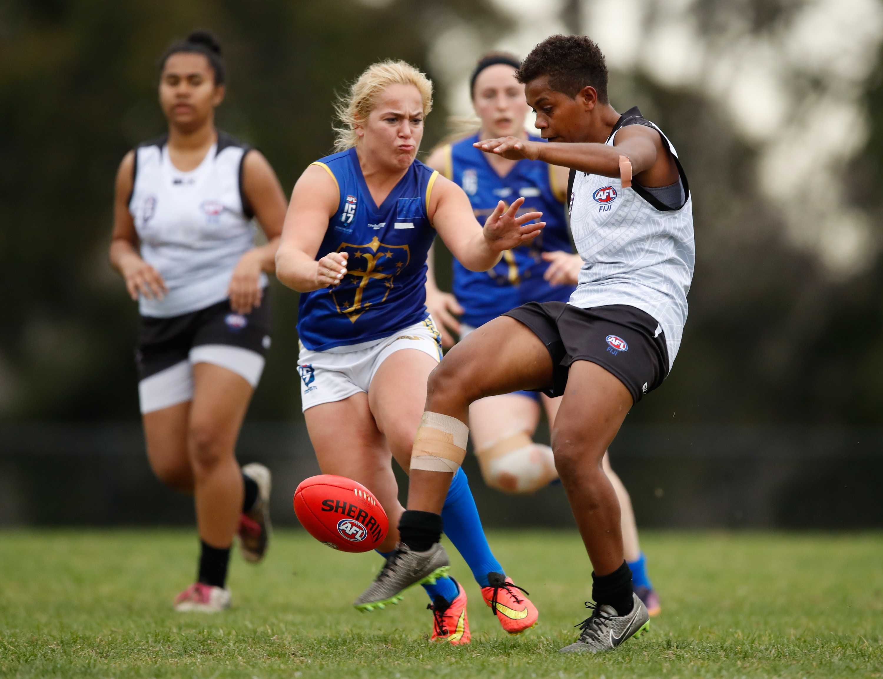 AFL popularity spreads in Europe as all-female tournament boosts hope ...