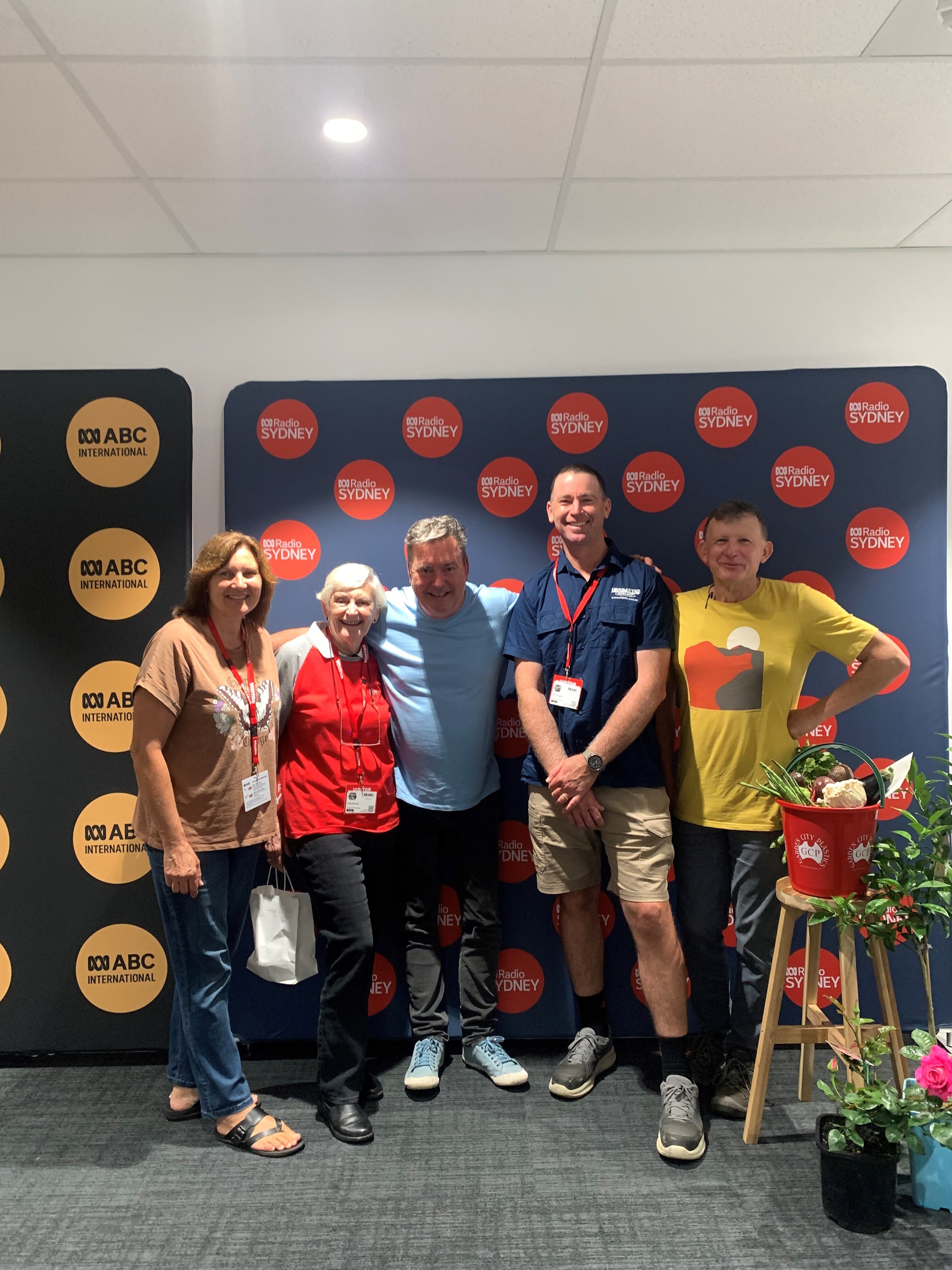 Gardening Gurus gather to farewell Simon - ABC listen