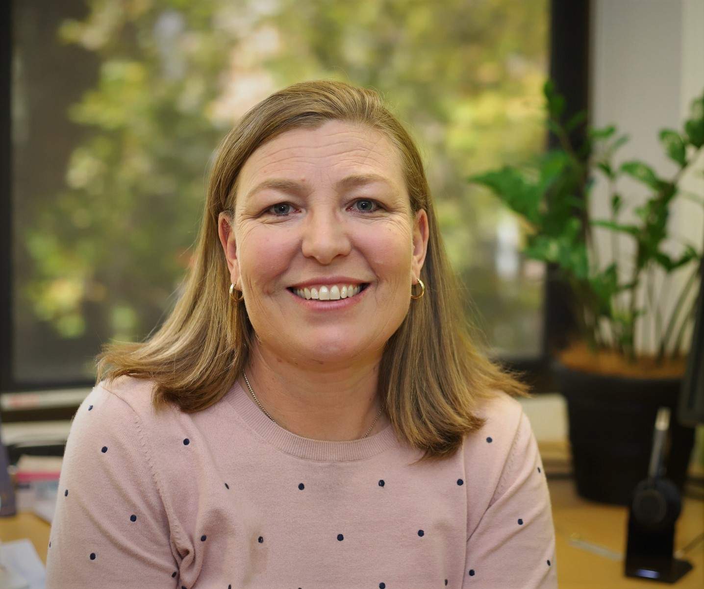 Not all Australian Anglican dioceses accept women as priests but ...