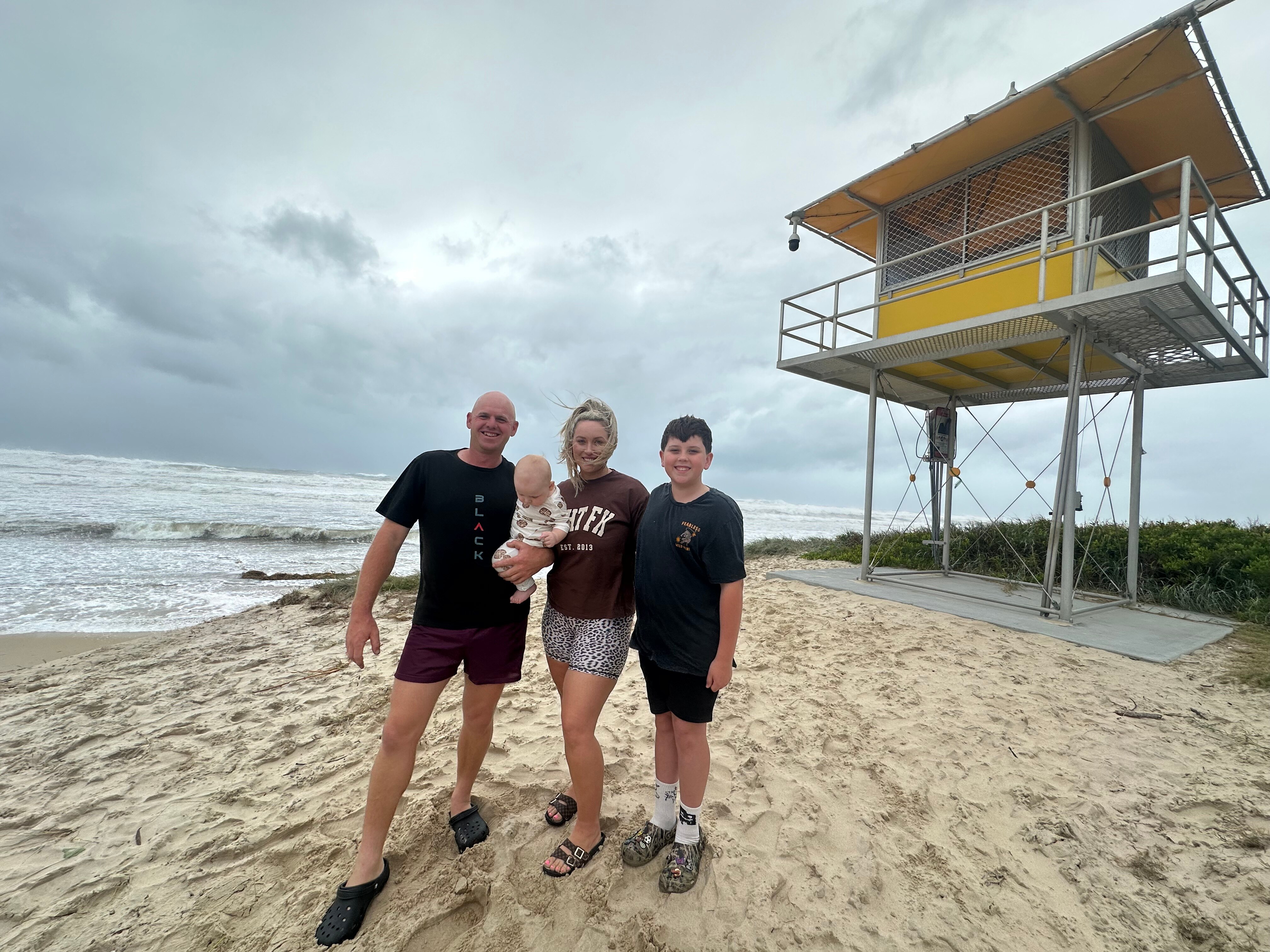 Tropical Cyclone Alfred expected to 'pack a punch' as it edges towards ...