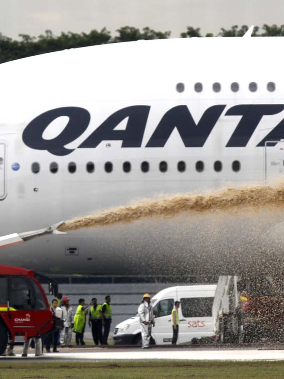 Qantas uncovers more engine problems - ABC News