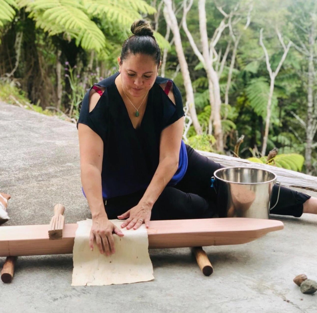 Expert tapa maker concerned with production of low quality tapa mats ...