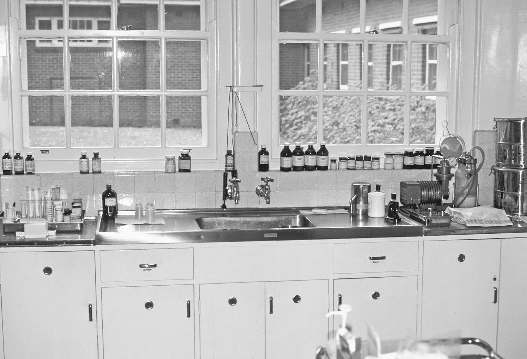 Remembering John Cade, the Australian doctor who tamed bipolar disorder ...