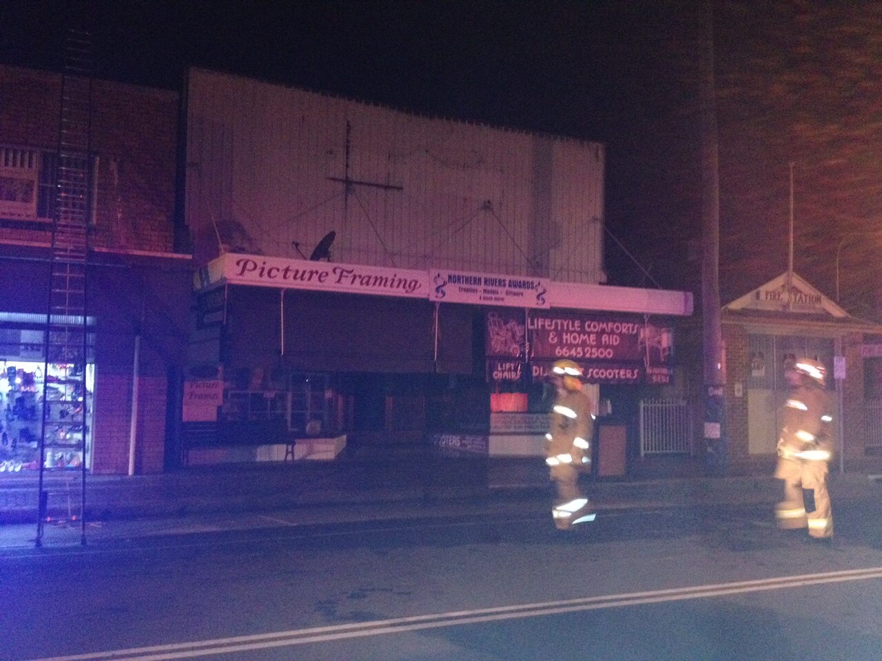 Fire threatens Fire Station in Maclean town centre - ABC News