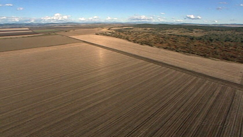 Politicians push to protect 'sensitive' farmland - ABC News