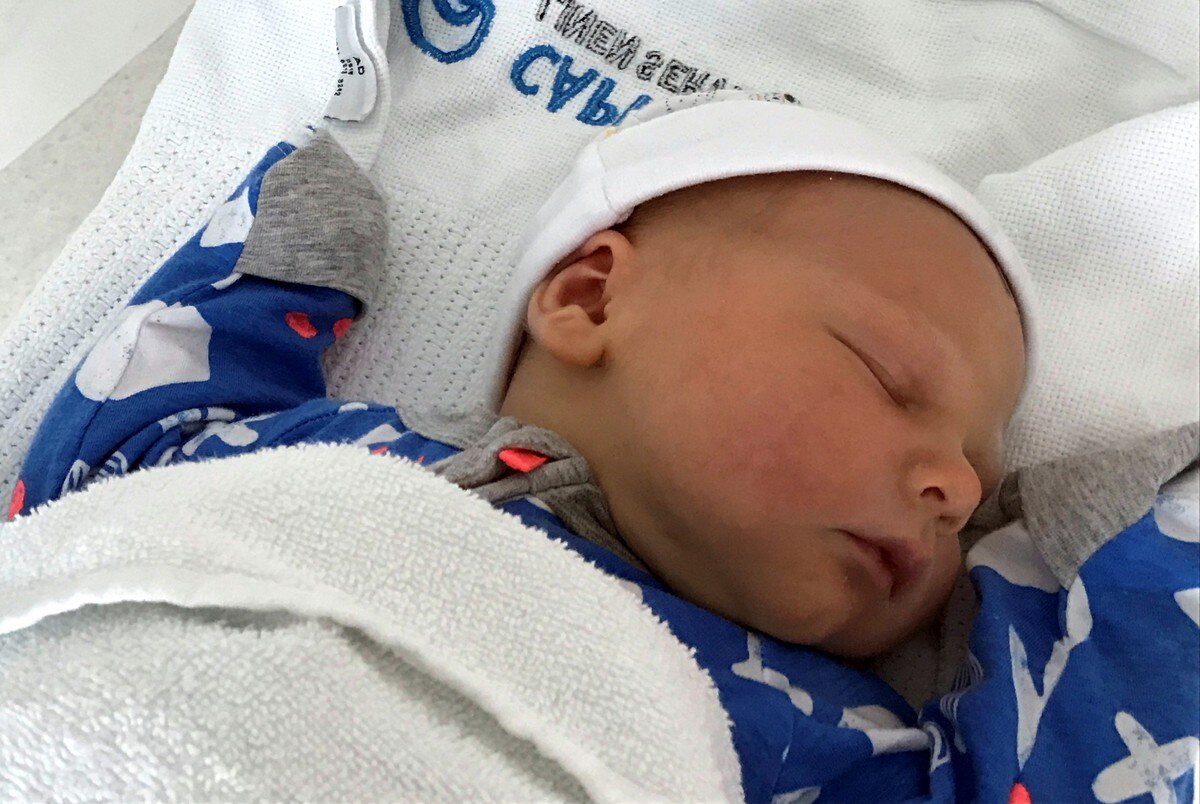 France opens probe on babies born without hands or arms - ABC News