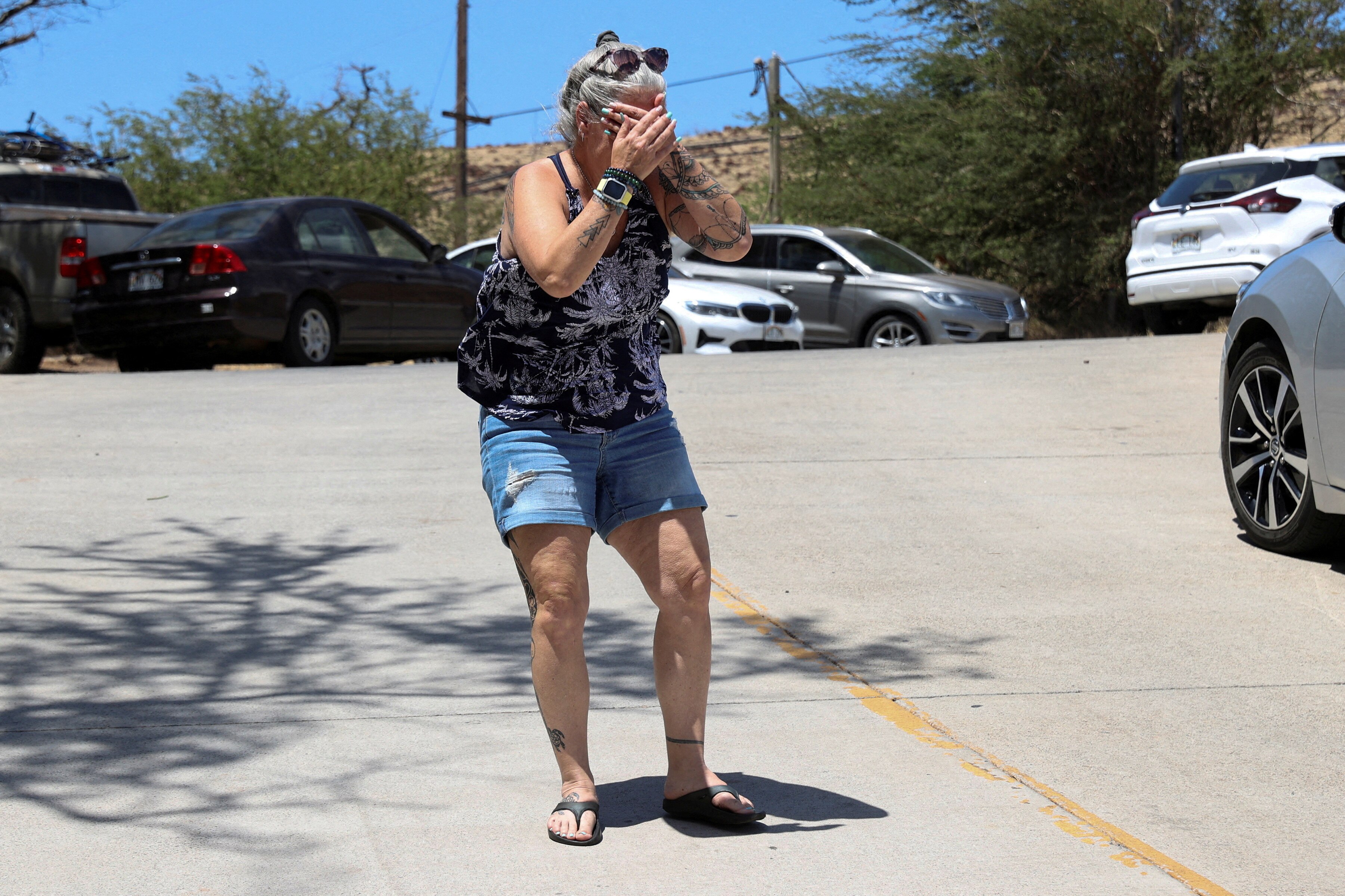 Tourists and residents flee Maui wildfires that killed 36 on second ...