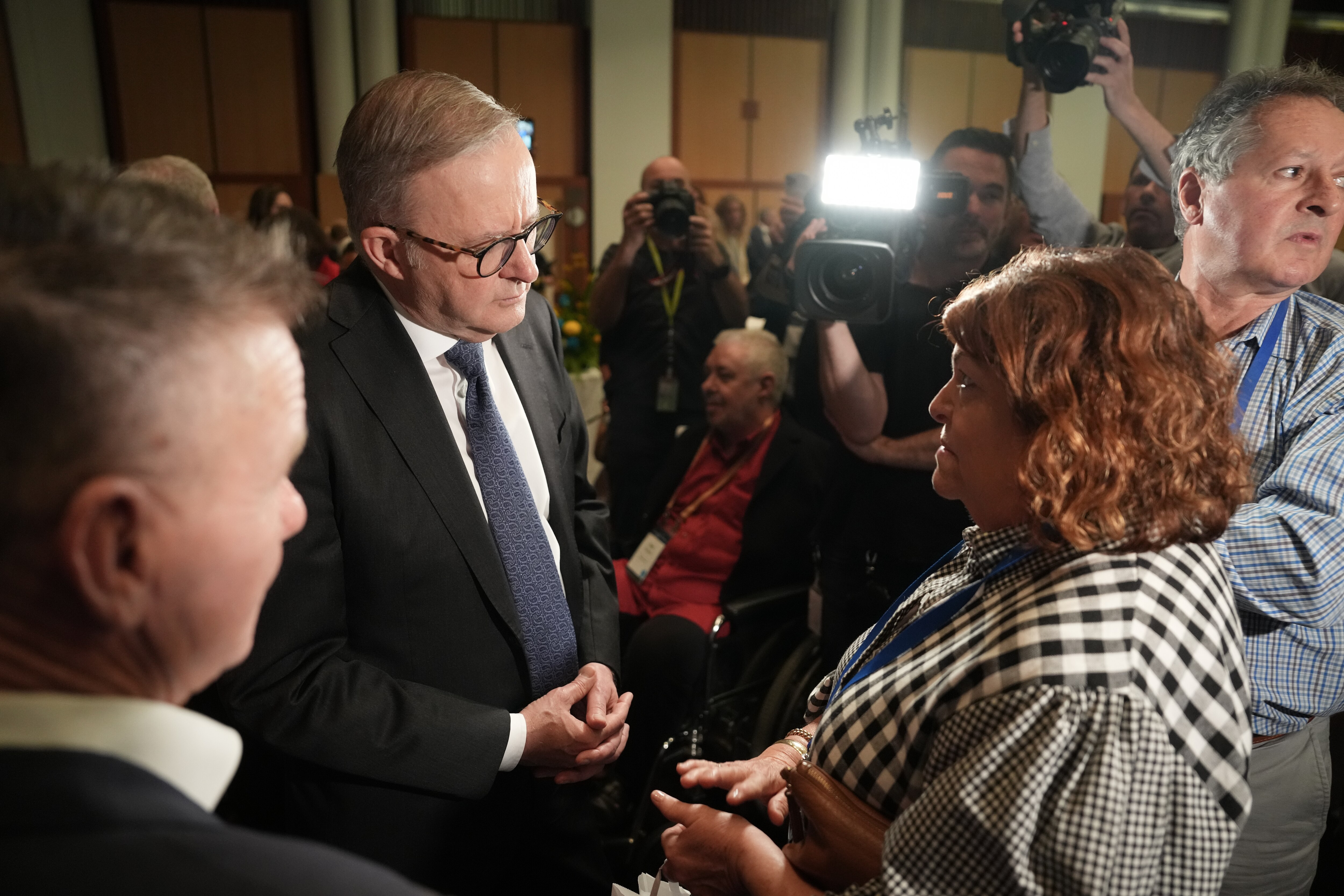 Emotional scenes as Anthony Albanese offers a national apology to ...