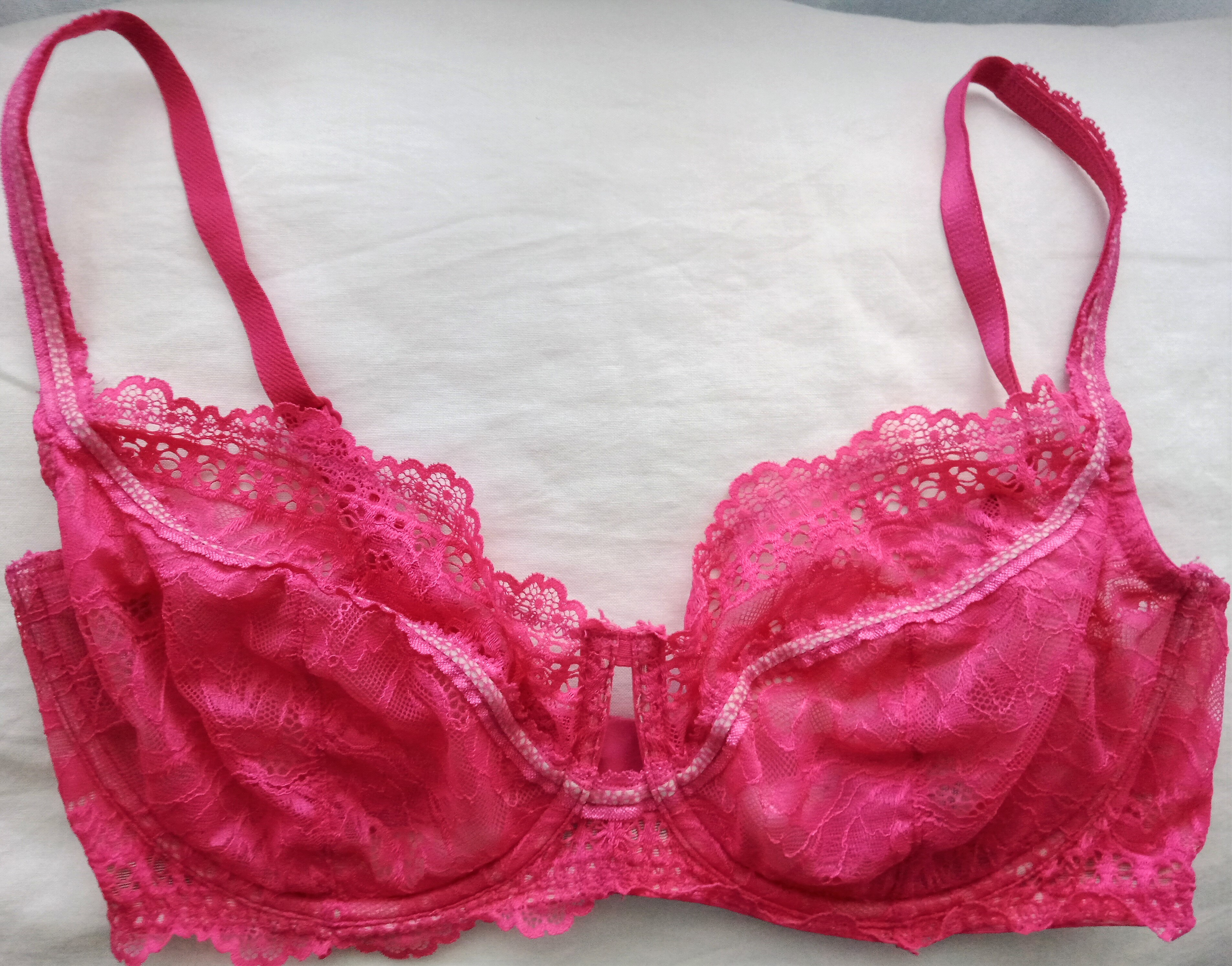 Life in 500 Words: Vicki's bra - ABC listen