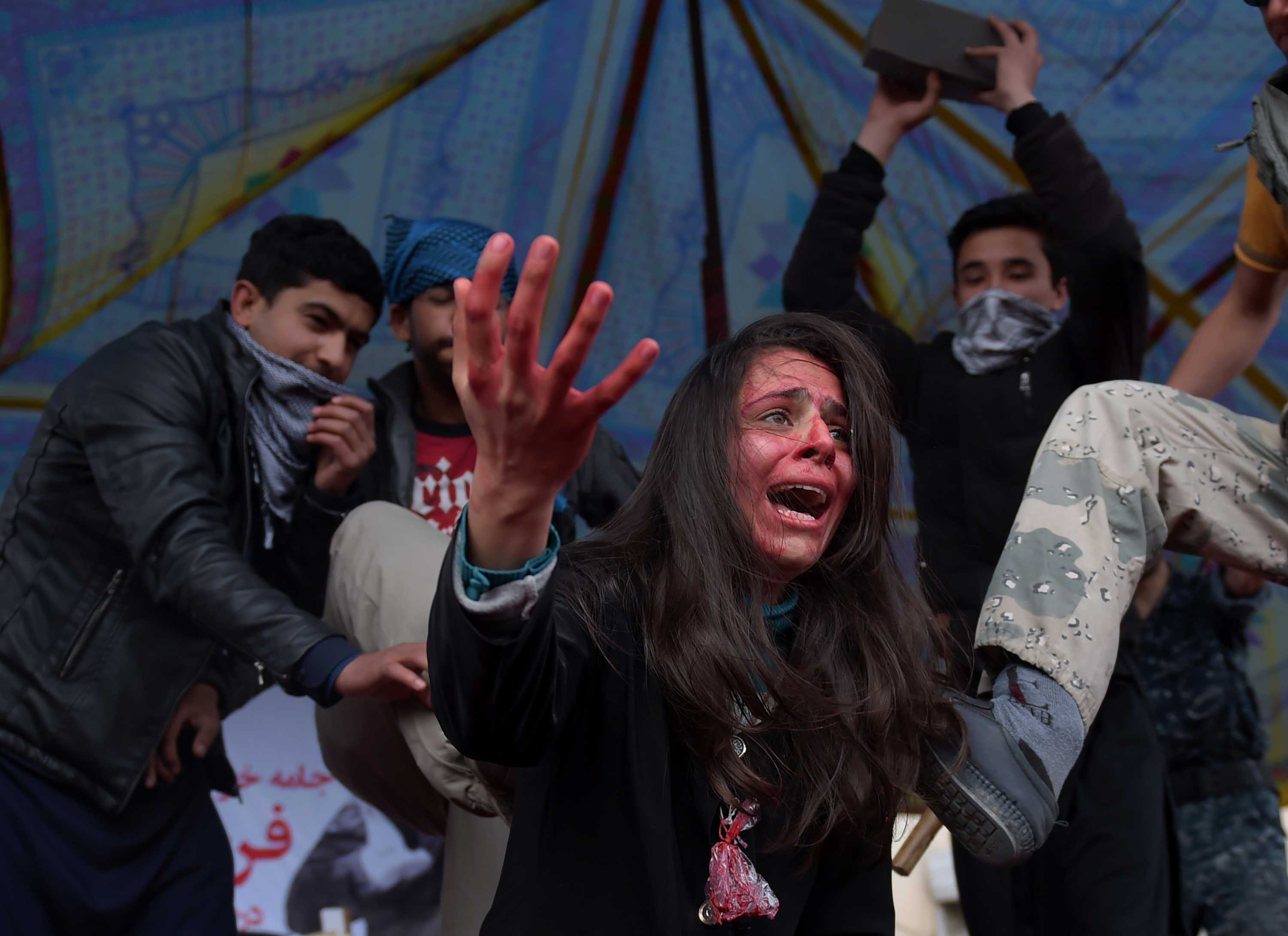 #Farkhunda: Hundreds protest in Kabul one year after execution of ...
