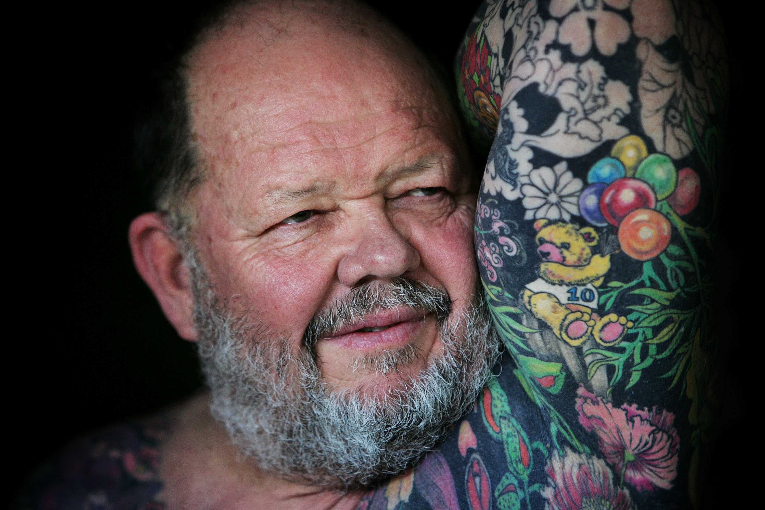 Donating your skin as art: full body tattoos and the 'complete flay ...