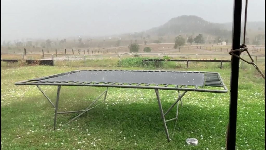 Severe thunderstorms pelt south-east Queensland, hail hits Western and ...