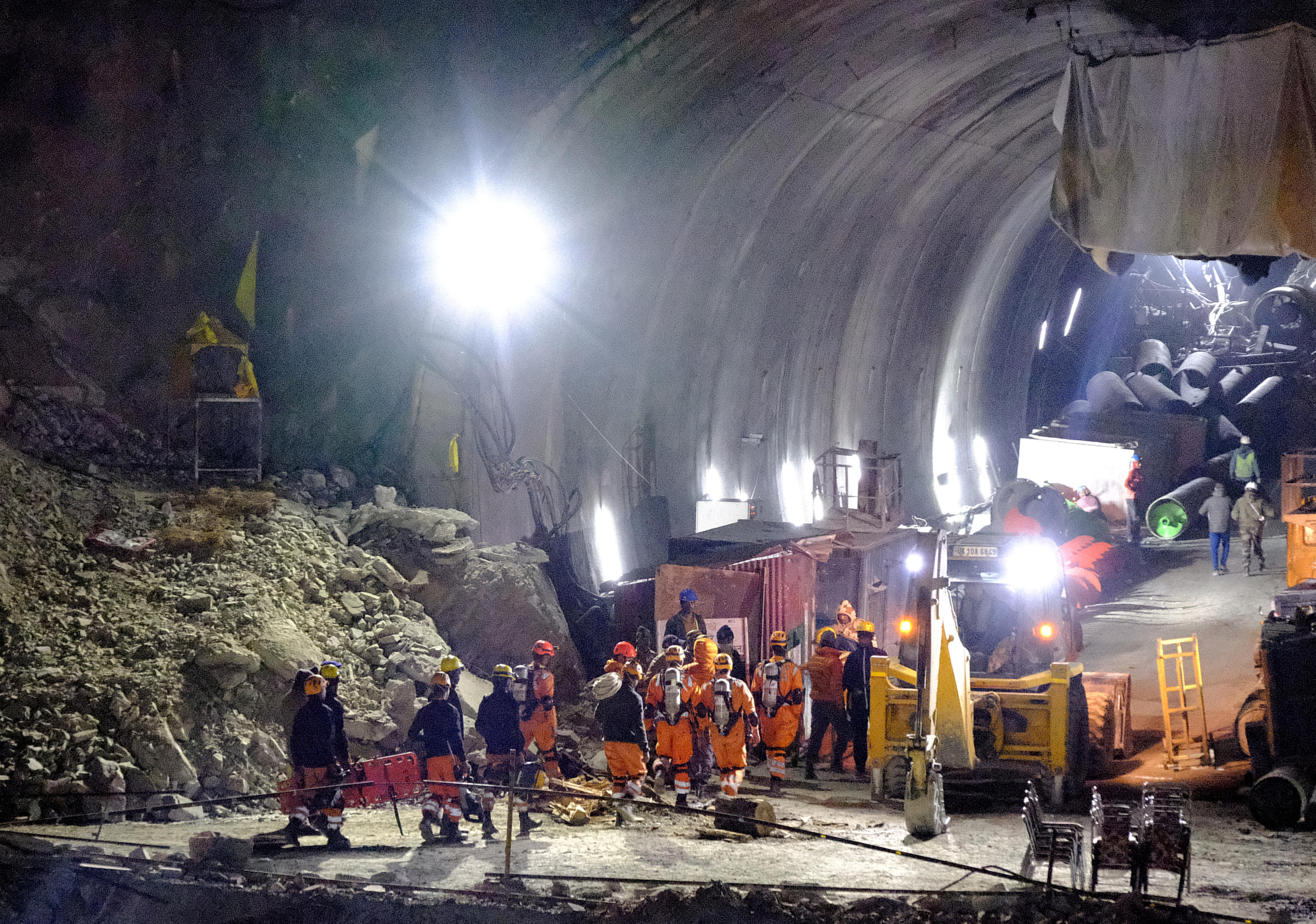All 41 Indian tunnel workers freed after 17 days trapped in collapsed ...
