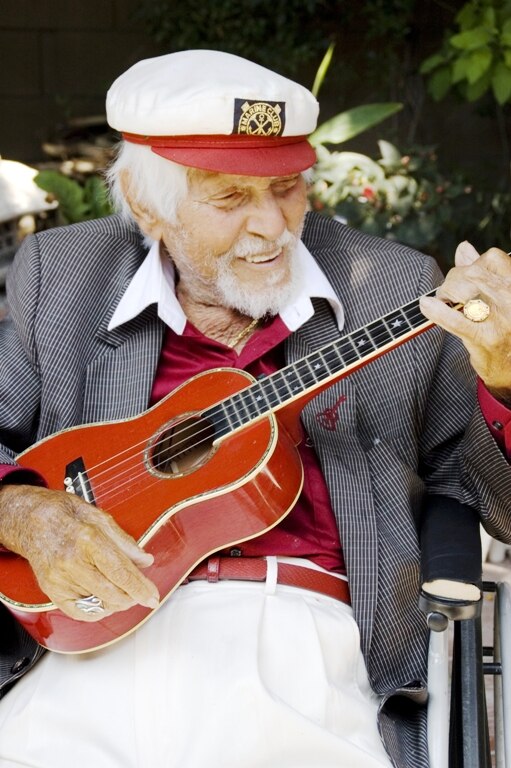 Veteran ukulele player Bill Tapia dies - ABC News