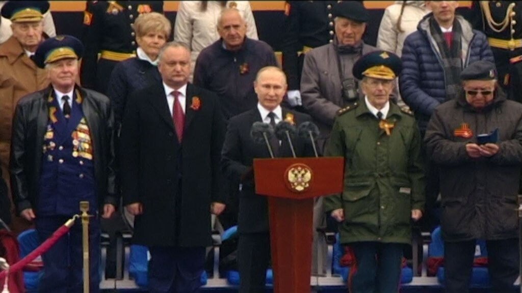 Vladimir Putin takes part in Red Square military parade - ABC News
