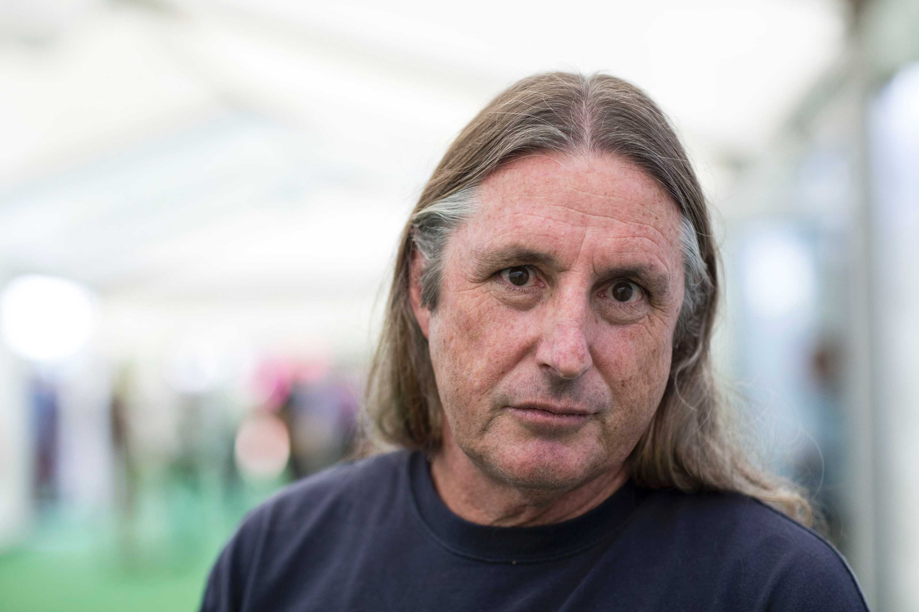 'Ningaloo Nyinggulu' a love letter from writer Tim Winton - ABC listen