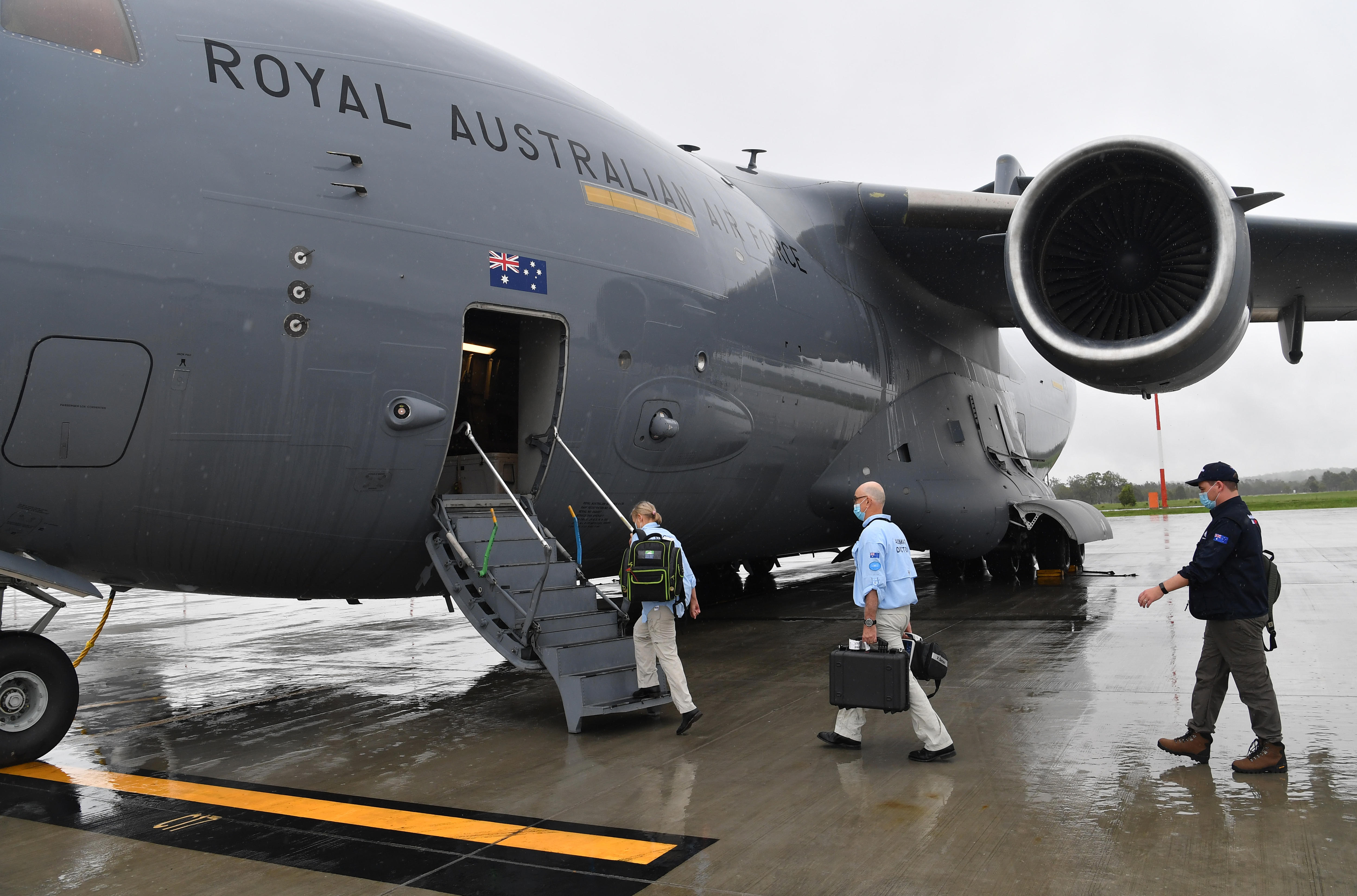 Australian medical team touches down in Port Moresby with emergency ...