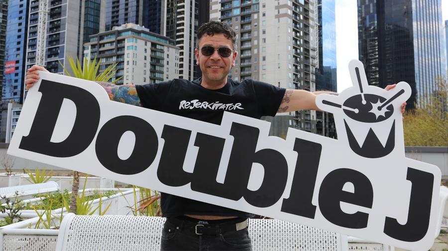 Take 5: What we learned about the '90s from Recovery icon Dylan Lewis - Double J