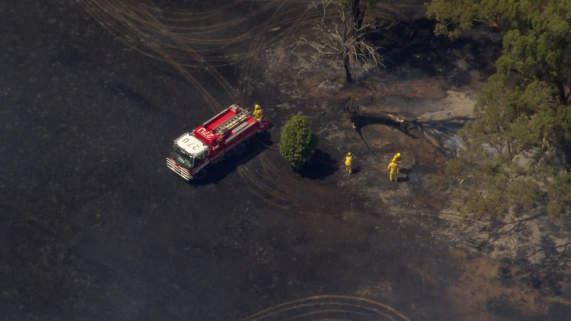 Fires flare north of Melbourne in hot, windy conditions - ABC News